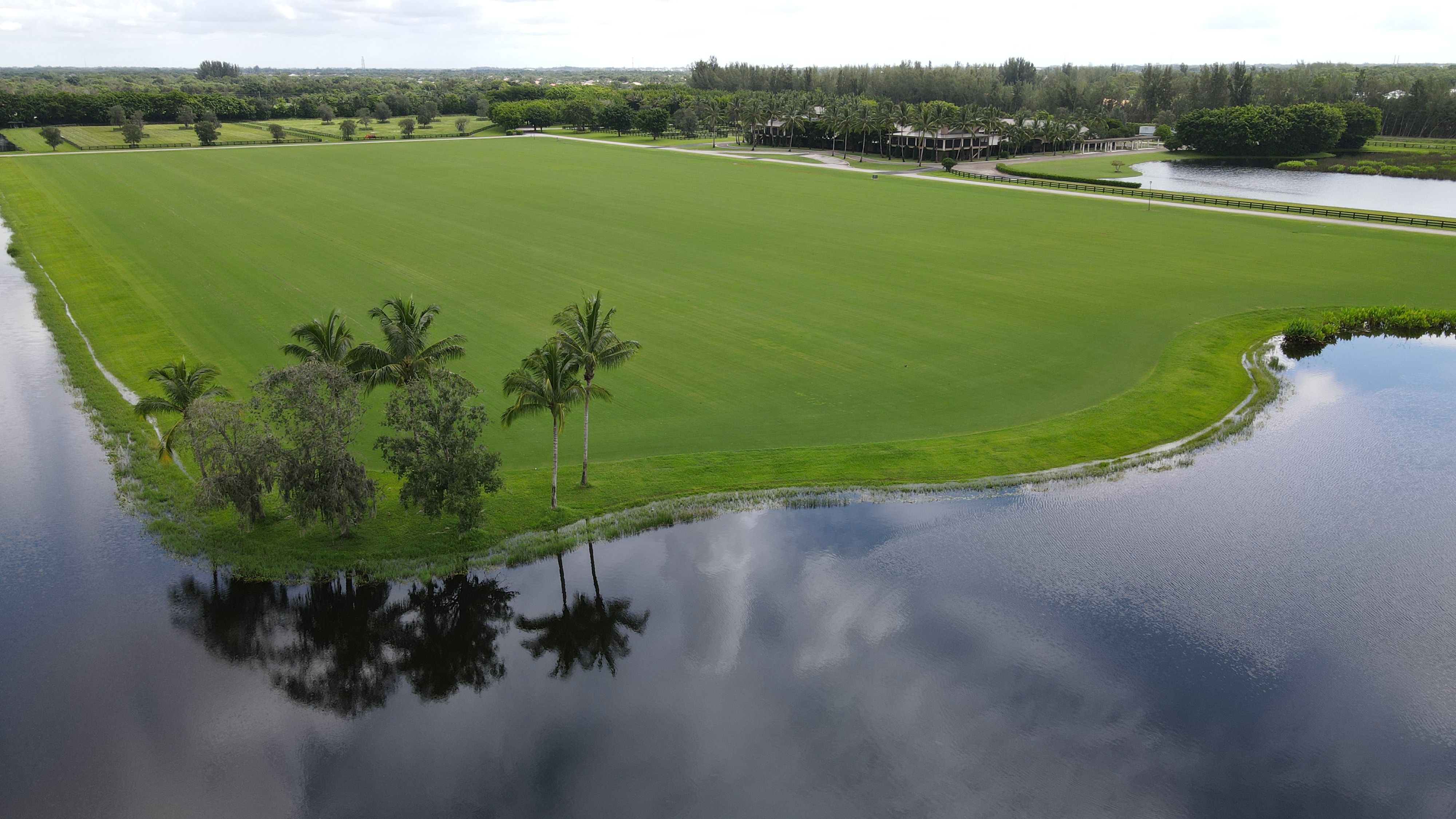 Argentime | Battro Polo Fields: Construyendo canchas por el mundo